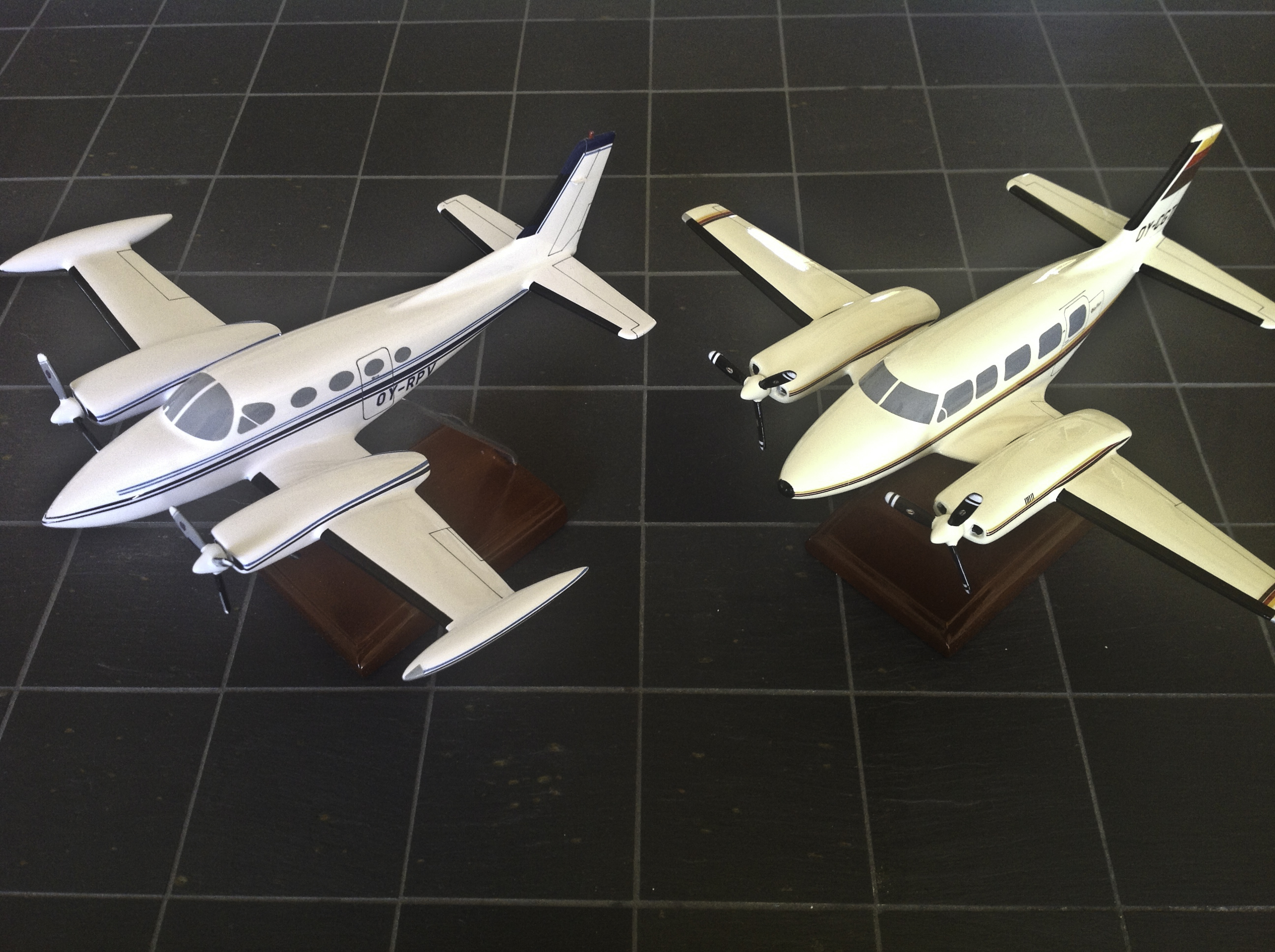 Cessna 340 Wooden Airplane Models | Factory Direct Models